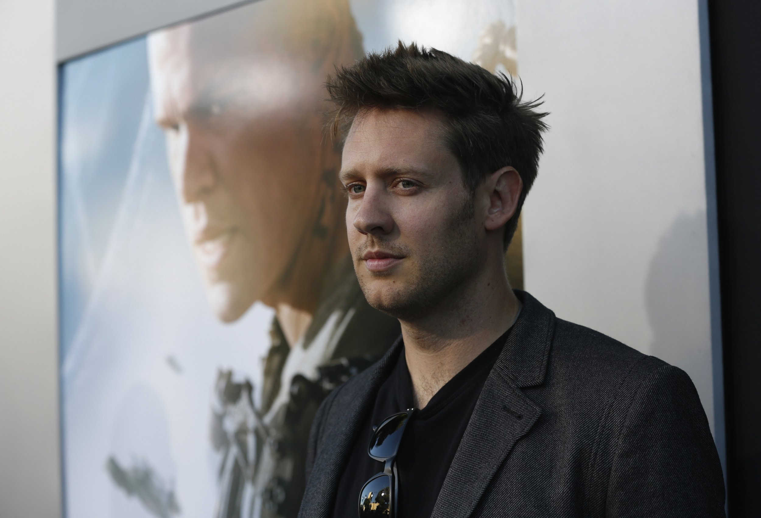 New 'Alien' Film: Neill Blomkamp Teases Portrait Of An Alien As He ...