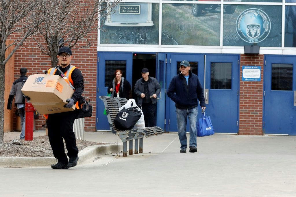 Factory Workers Wary As Detroit's 'Big 3' Begins To Motor Back Up