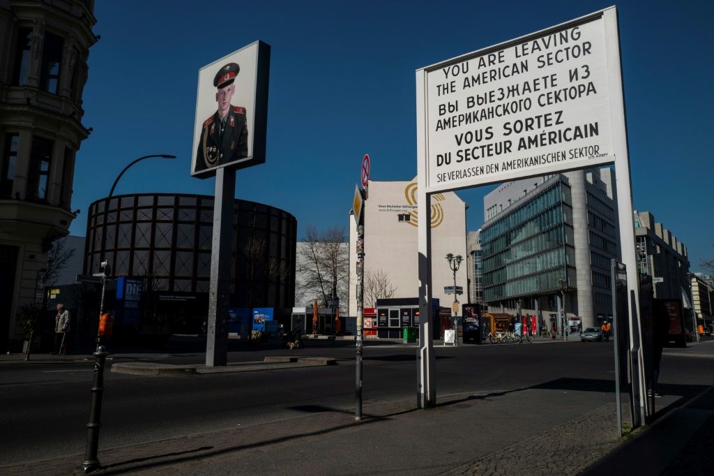Tanks And Trinkets: Five Things About Checkpoint Charlie