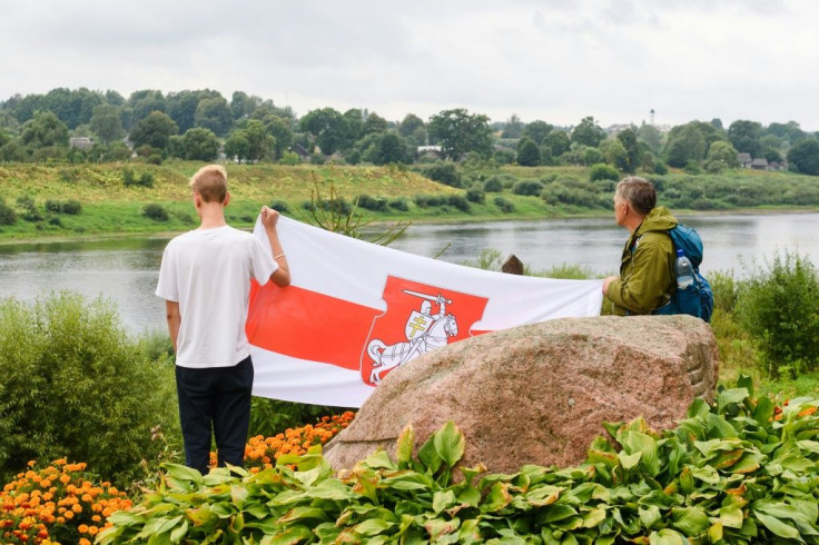 Tens Of Thousands In Lithuania Form Human Chain For Belarus Tens Of Thousands In Lithuania Form Human Chain For Belarus