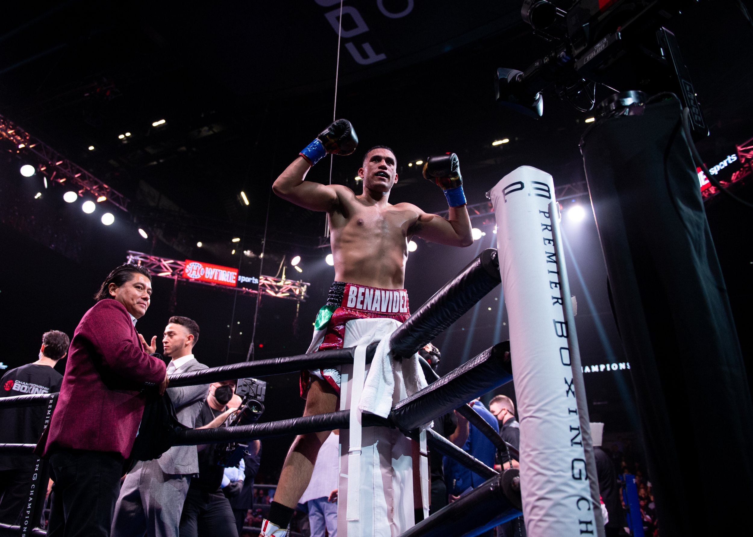 Should David Benavidez Fight Canelo Alvarez Now?