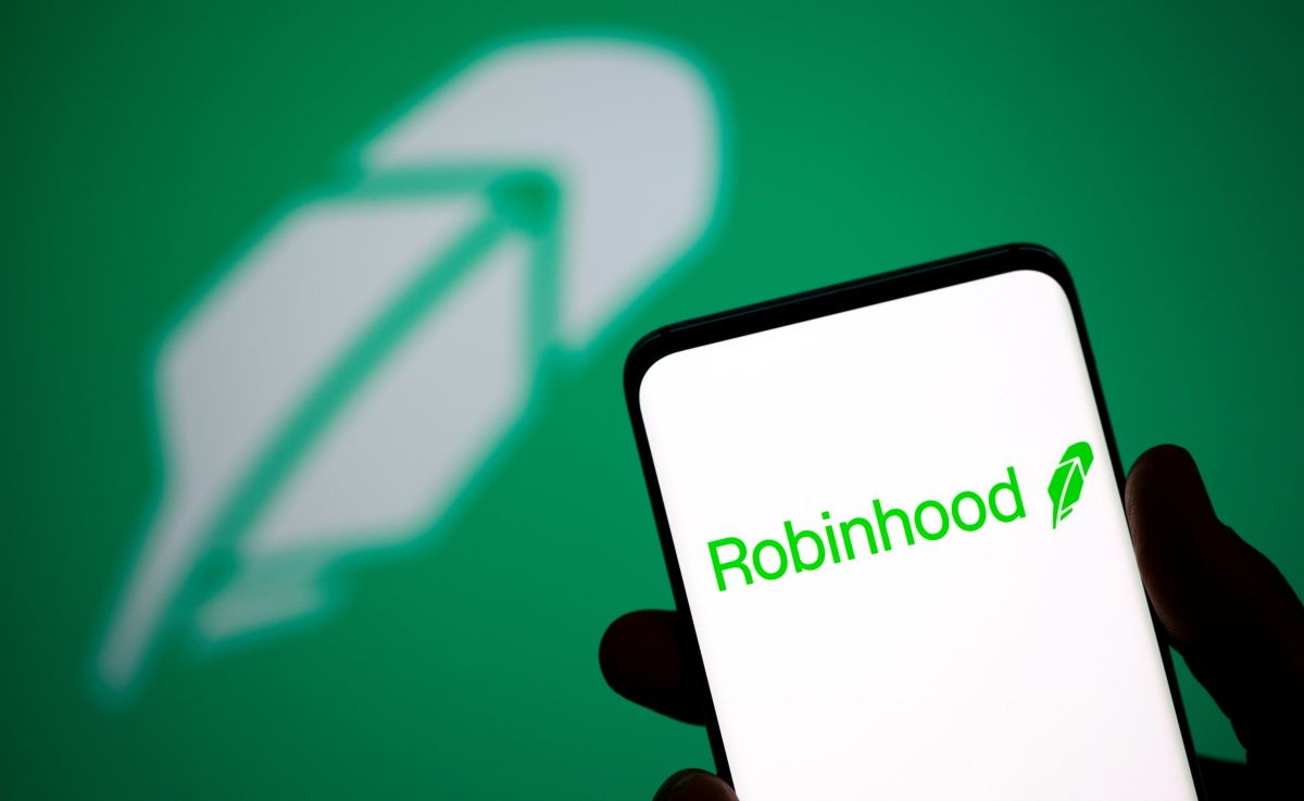 Robinhood Stock Surges 10% as Q1 2026 Earnings Approach and Crypto ...